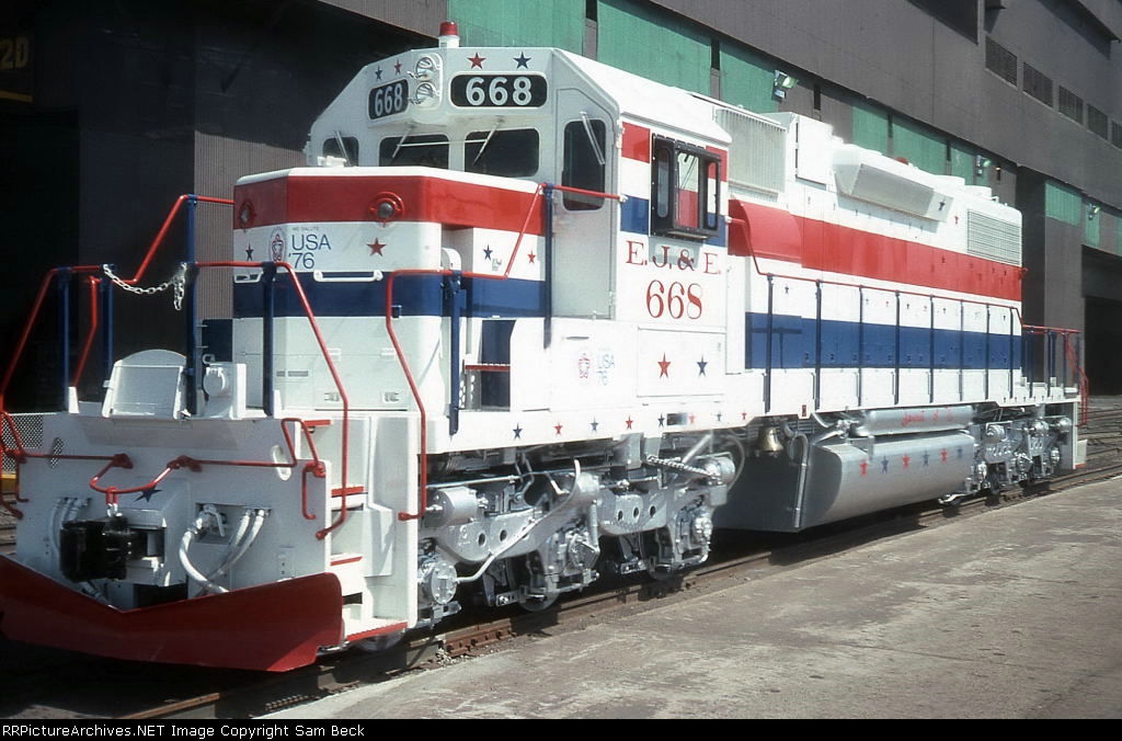 EJ&E 668-- Bicentennial Unit